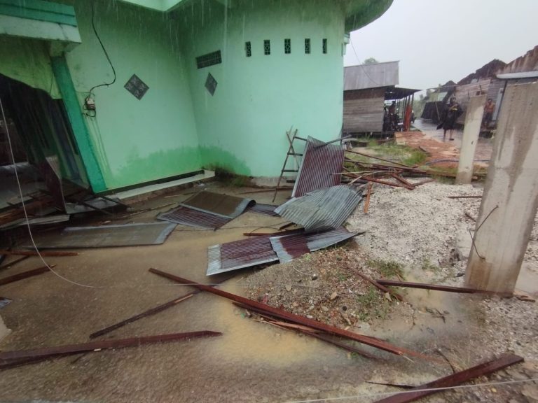 Cuaca Ekstrem Landa Sejumlah Wilayah: BNPB Catat Ratusan Rumah Rusak ...